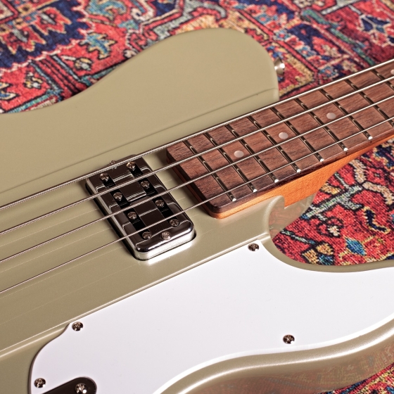 Shergold Telstar Standard Bass SBT14 Champagne Gold Gloss | Barnes ...