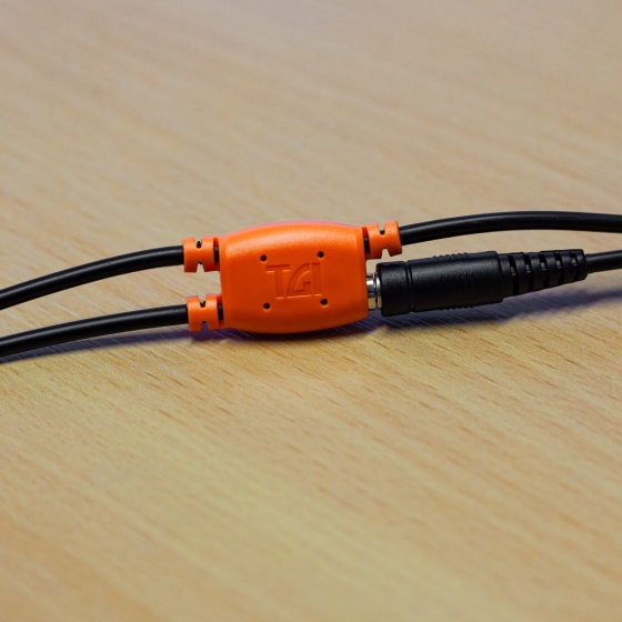 TGI SoundShare Education Headphones with Audio Sharing Connector ...